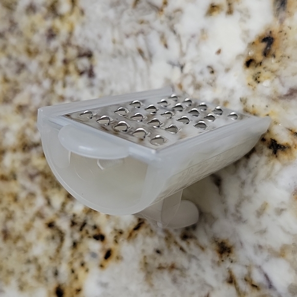 Tupperware | Kitchen | New Tupperware Mini Grate N Measure Grater Tiny ...